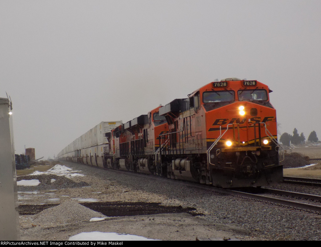 BNSF 7628